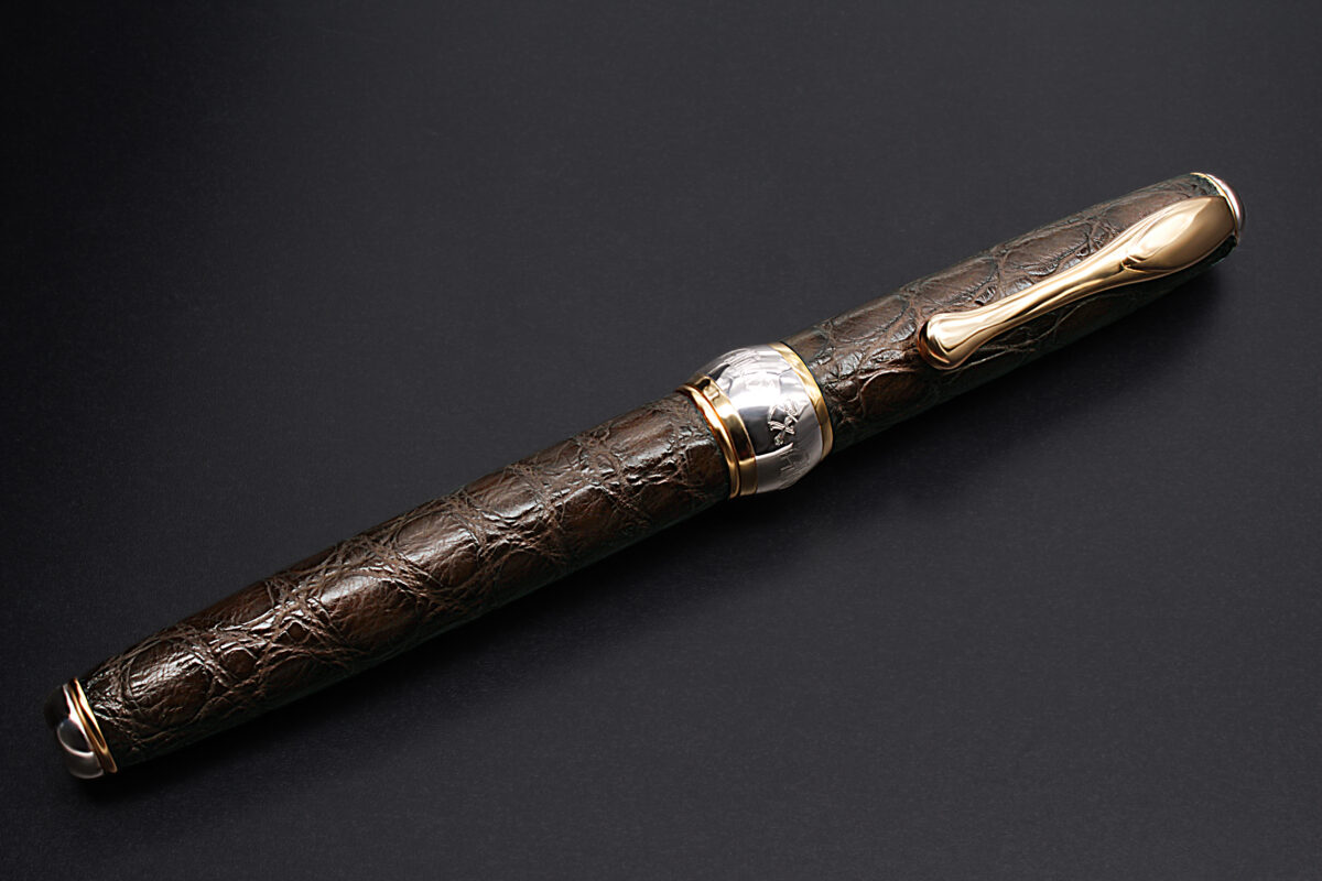 Handcrafted Pen in Genuine Crocodile Leather - Grifos Pens