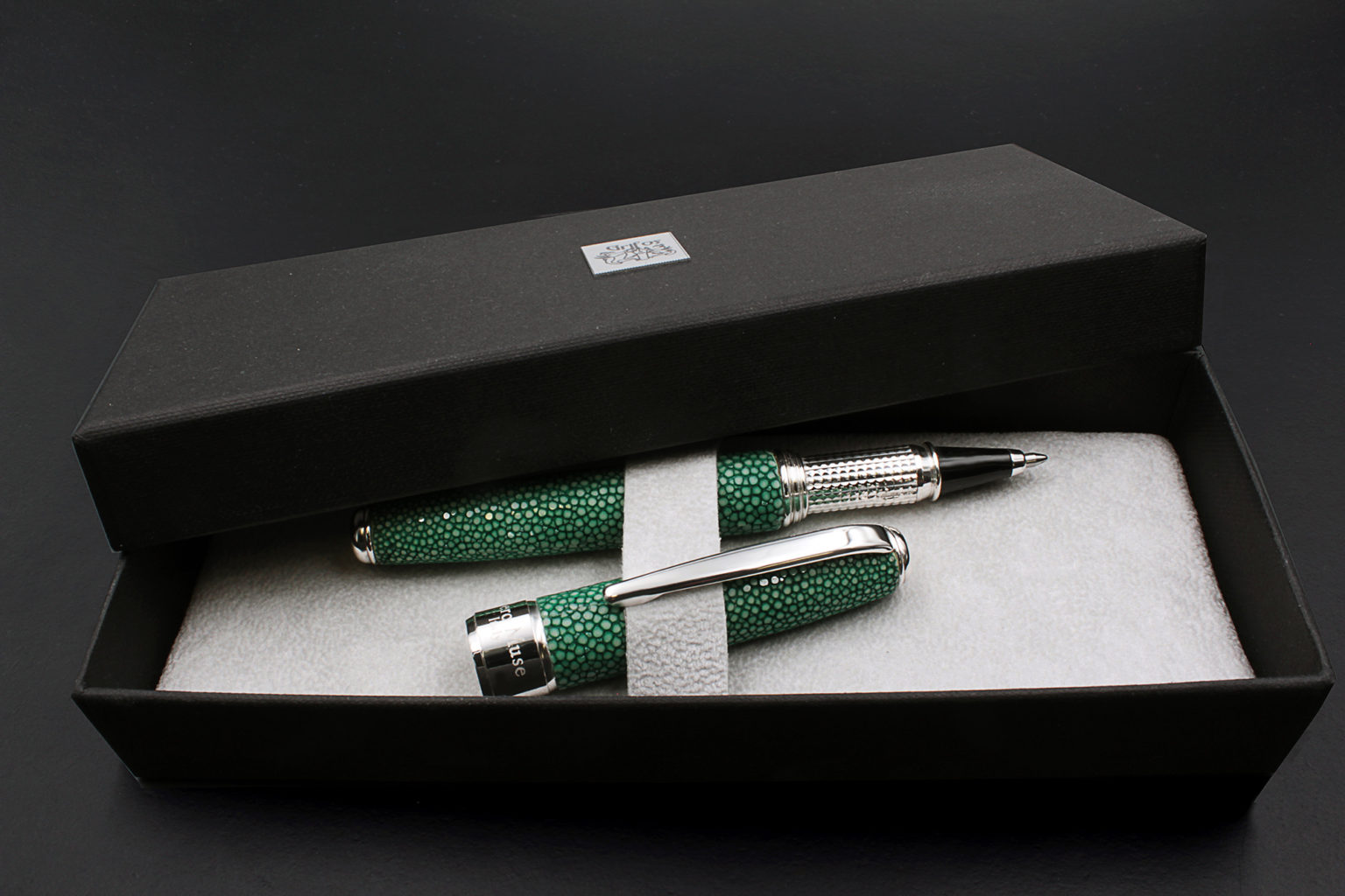 Green Stingray Leather Rollerball Pen - Grifos Pens
